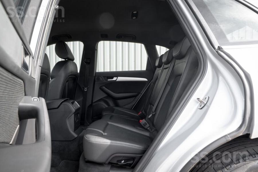 Grey Audi Q5 2013 in Talsi, with an engine capacity of 2.00 L and mileage of 189 thousand km for 13950 €, photo 11 on AUTOMOTO.COM.LV