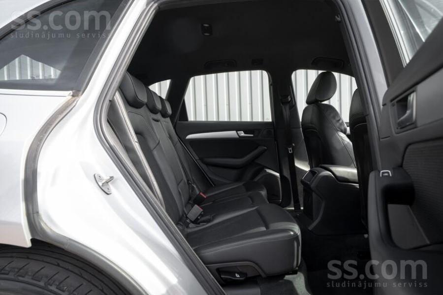 Grey Audi Q5 2013 in Talsi, with an engine capacity of 2.00 L and mileage of 189 thousand km for 13950 €, photo 12 on AUTOMOTO.COM.LV