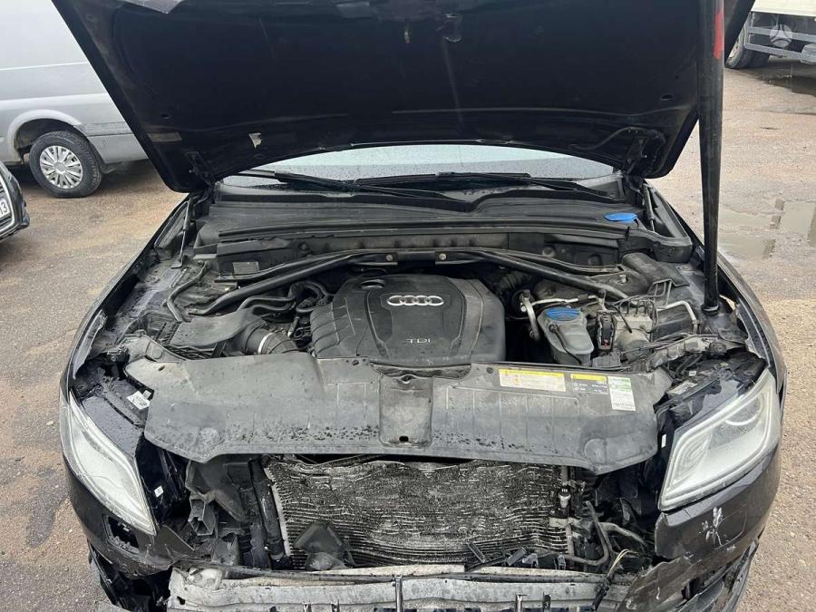 Grey Audi Q5 2013 in Kaunas, with an engine capacity of 1.97 L and mileage of 267 thousand km for 4700 €, photo 19 on AUTOMOTO.COM.LV