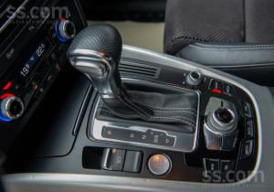 Grey Audi Q5 2013 in Cesis, with an engine capacity of 2.00 L and mileage of 180 thousand km for 13350 €, photo 21 on AUTOMOTO.COM.LV