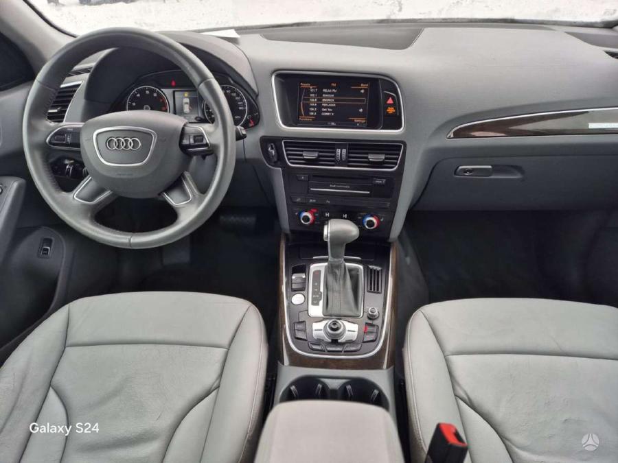 Grey Audi Q5 2014 in Siauliai, with an engine capacity of 2.00 L and mileage of 0 thousand km for 8990 €, photo 10 on AUTOMOTO.COM.LV