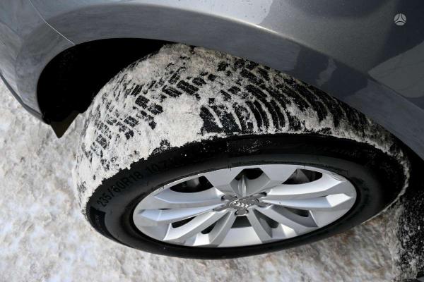 Grey Audi Q5 2014 in Kretinga, with an engine capacity of 1.97 L and mileage of 227 thousand km for 12999 €, photo 7 on AUTOMOTO.COM.LV