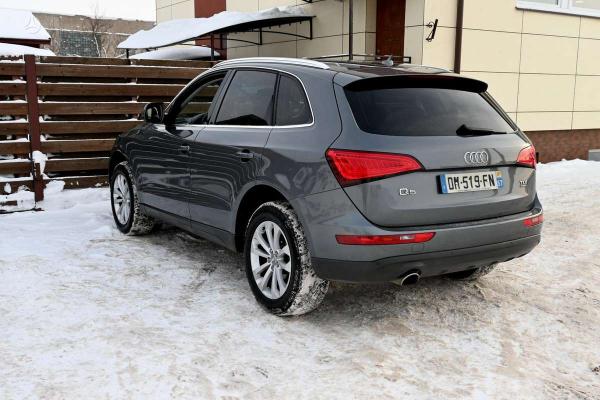 Grey Audi Q5 2014 in Kretinga, with an engine capacity of 1.97 L and mileage of 227 thousand km for 12999 €, photo 8 on AUTOMOTO.COM.LV