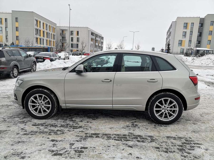 Grey Audi Q5 2014 in Klaipeda, with an engine capacity of 2.00 L and mileage of 200 thousand km for 14500 €, photo 6 on AUTOMOTO.COM.LV