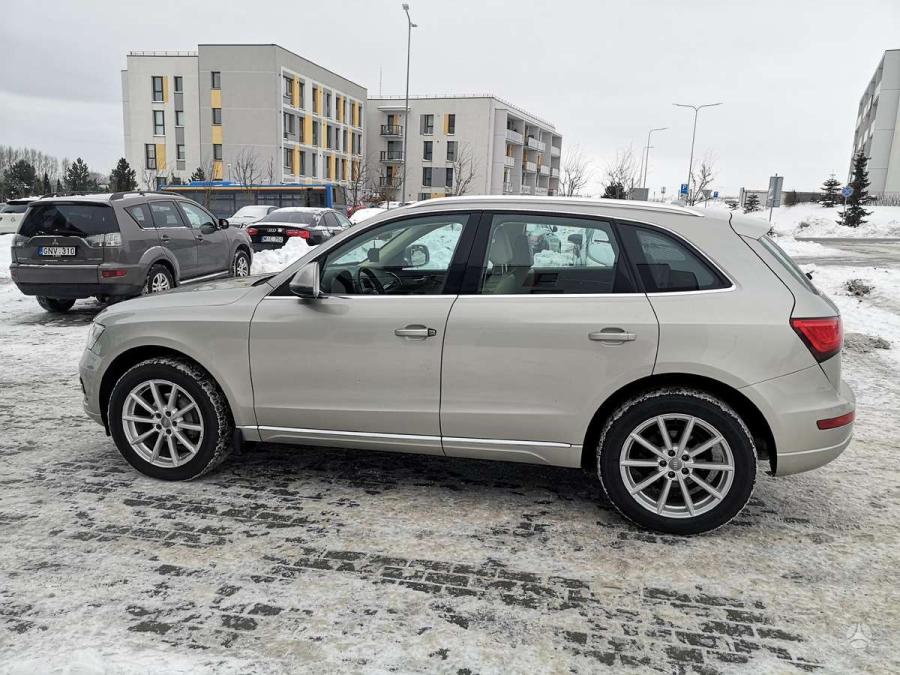 Grey Audi Q5 2014 in Klaipeda, with an engine capacity of 2.00 L and mileage of 200 thousand km for 14500 €, photo 10 on AUTOMOTO.COM.LV
