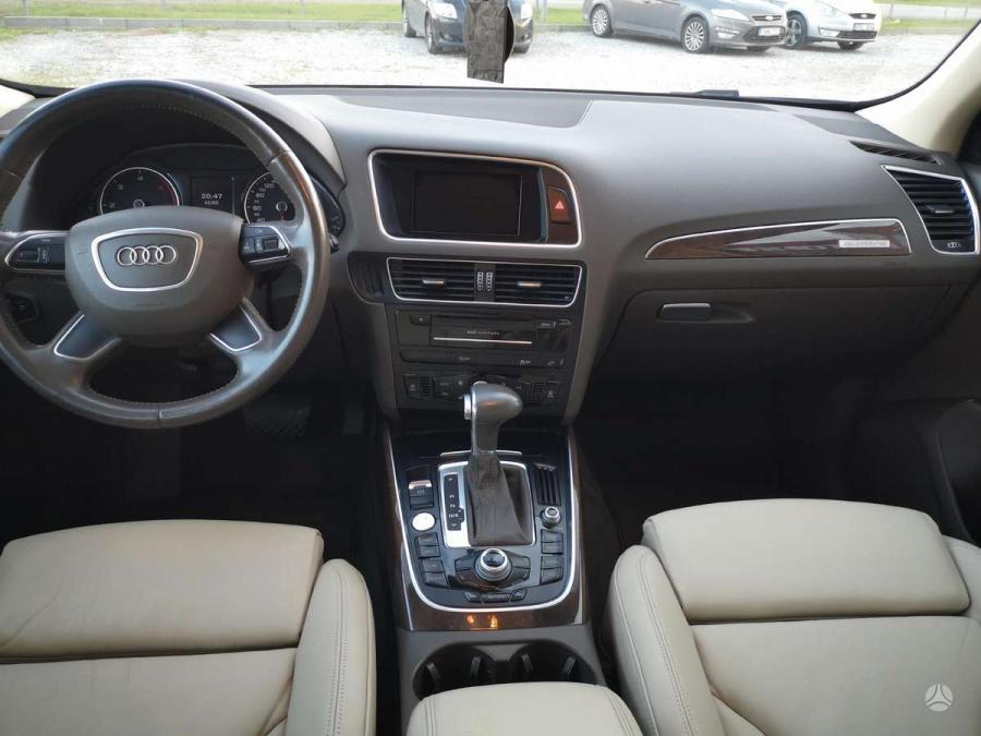 Grey Audi Q5 2014 in Klaipeda, with an engine capacity of 2.00 L and mileage of 200 thousand km for 14500 €, photo 18 on AUTOMOTO.COM.LV