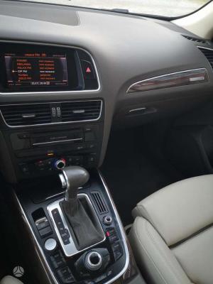 Grey Audi Q5 2014 in Klaipeda, with an engine capacity of 2.00 L and mileage of 200 thousand km for 14500 €, photo 24 on AUTOMOTO.COM.LV
