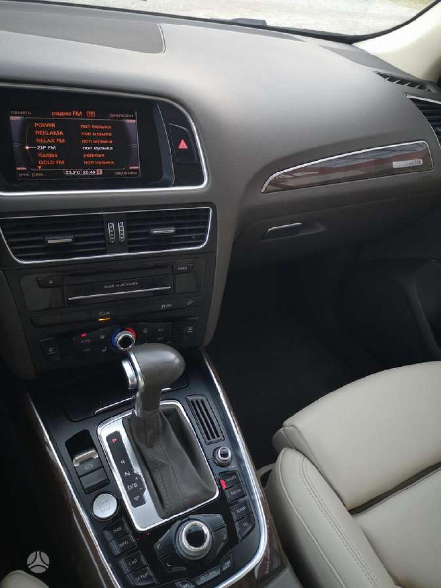 Grey Audi Q5 2014 in Klaipeda, with an engine capacity of 2.00 L and mileage of 200 thousand km for 14500 €, photo 24 on AUTOMOTO.COM.LV