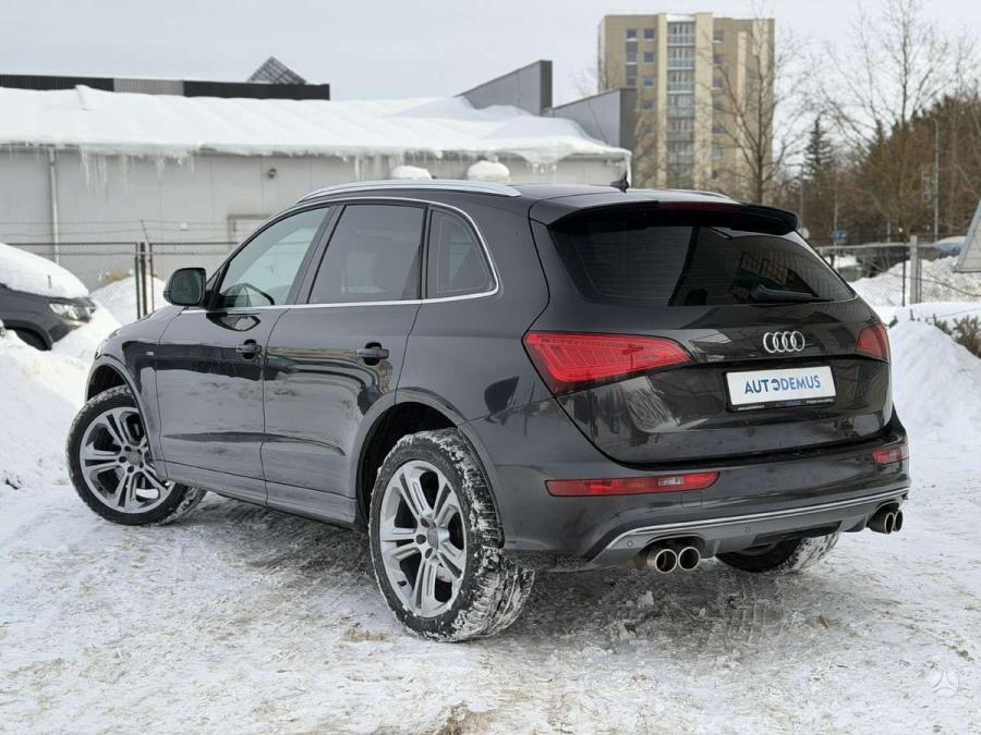 Pelēks Audi Q5 2014 Mažeikiai, ar dzinēja tilpumu 2.97 L un nobraukumu 289 tūkst. km par 14800 €, foto 4 vietnē AUTOMOTO.COM.LV