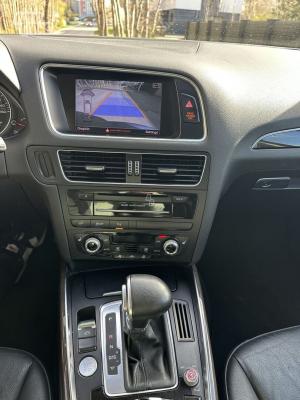 Grey Audi Q5 2014 in Vilnius, with an engine capacity of 2.00 L and mileage of 200 thousand km for 12100 €, photo 14 on AUTOMOTO.COM.LV