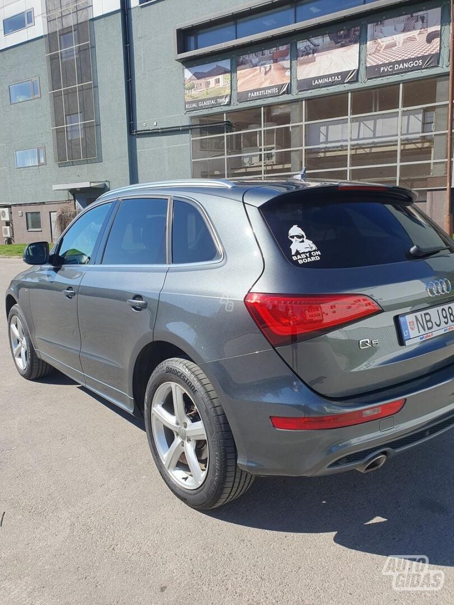 Pelēks Audi Q5 2014 Alīta, ar dzinēja tilpumu 2.00 L un nobraukumu 315 tūkst. km par 12500 €, foto 5 vietnē AUTOMOTO.COM.LV