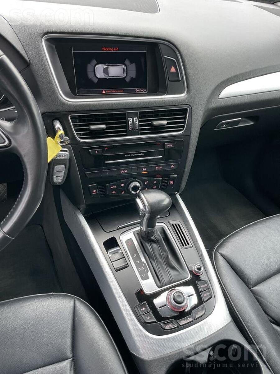 Grey Audi Q5 2014 in Tukums, with an engine capacity of 2.00 L and mileage of 272 thousand km for 12590 €, photo 25 on AUTOMOTO.COM.LV