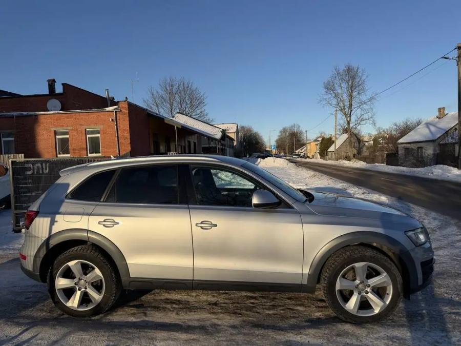 Pelēks Audi Q5 2014 Ventspils, ar dzinēja tilpumu 2.00 L un nobraukumu 248 tūkst. km par 12400 €, foto 8 vietnē AUTOMOTO.COM.LV