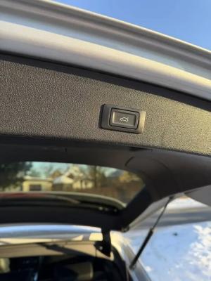 Pelēks Audi Q5 2014 Ventspils, ar dzinēja tilpumu 2.00 L un nobraukumu 248 tūkst. km par 12400 €, foto 19 vietnē AUTOMOTO.COM.LV