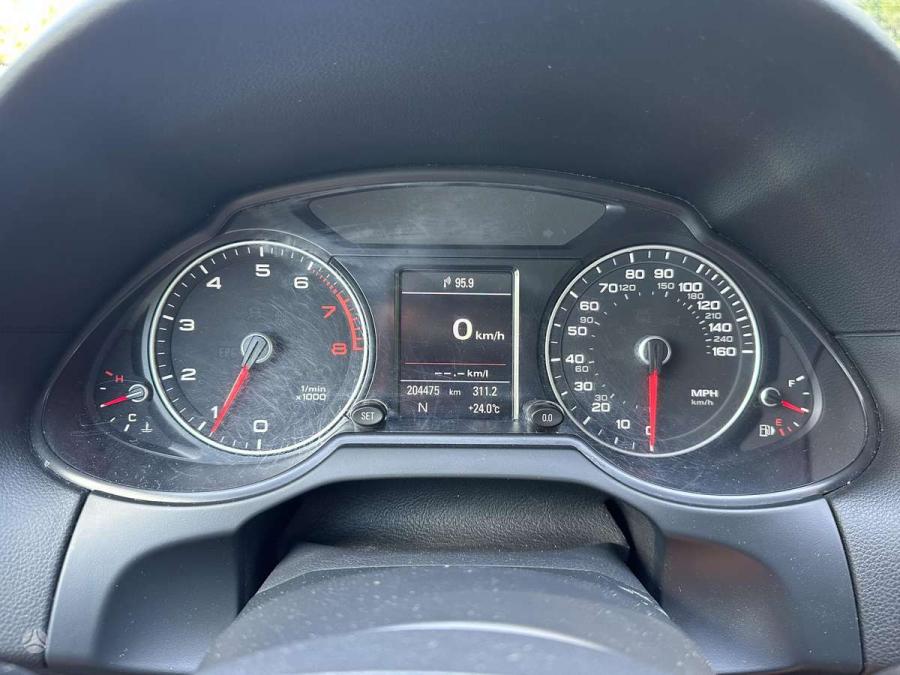 Grey Audi Q5 2014 in Vilnius, with an engine capacity of 1.98 L and mileage of 204 thousand km for 11650 €, photo 16 on AUTOMOTO.COM.LV