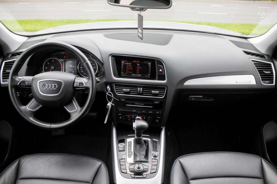 Grey Audi Q5 2014 in Kaunas, with an engine capacity of 1.97 L and mileage of 214 thousand km for 12700 €, photo 9 on AUTOMOTO.COM.LV