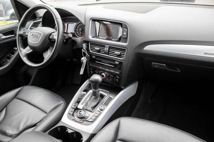 Grey Audi Q5 2014 in Kaunas, with an engine capacity of 1.97 L and mileage of 214 thousand km for 12700 €, photo 10 on AUTOMOTO.COM.LV