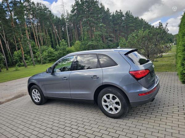 Grey Audi Q5 2014 in Ukmerge, with an engine capacity of 1.97 L and mileage of 224 thousand km for 11900 €, photo 9 on AUTOMOTO.COM.LV