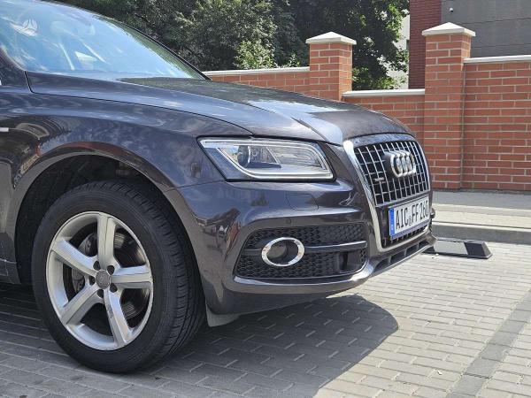 Grey Audi Q5 2014 in Klaipeda, with an engine capacity of 2.97 L and mileage of 199 thousand km for 14999 €, photo 8 on AUTOMOTO.COM.LV