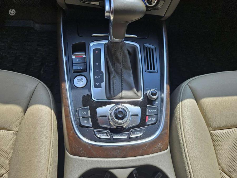 Pelēks Audi Q5 2014 Klaipėda, ar dzinēja tilpumu 2.97 L un nobraukumu 199 tūkst. km par 14999 €, foto 26 vietnē AUTOMOTO.COM.LV