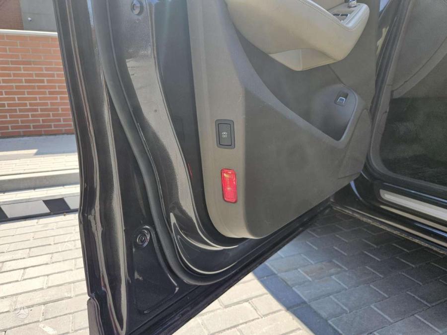 Pelēks Audi Q5 2014 Klaipėda, ar dzinēja tilpumu 2.97 L un nobraukumu 199 tūkst. km par 14999 €, foto 32 vietnē AUTOMOTO.COM.LV