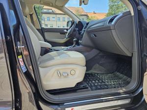 Pelēks Audi Q5 2014 Klaipėda, ar dzinēja tilpumu 2.97 L un nobraukumu 199 tūkst. km par 14999 €, foto 37 vietnē AUTOMOTO.COM.LV