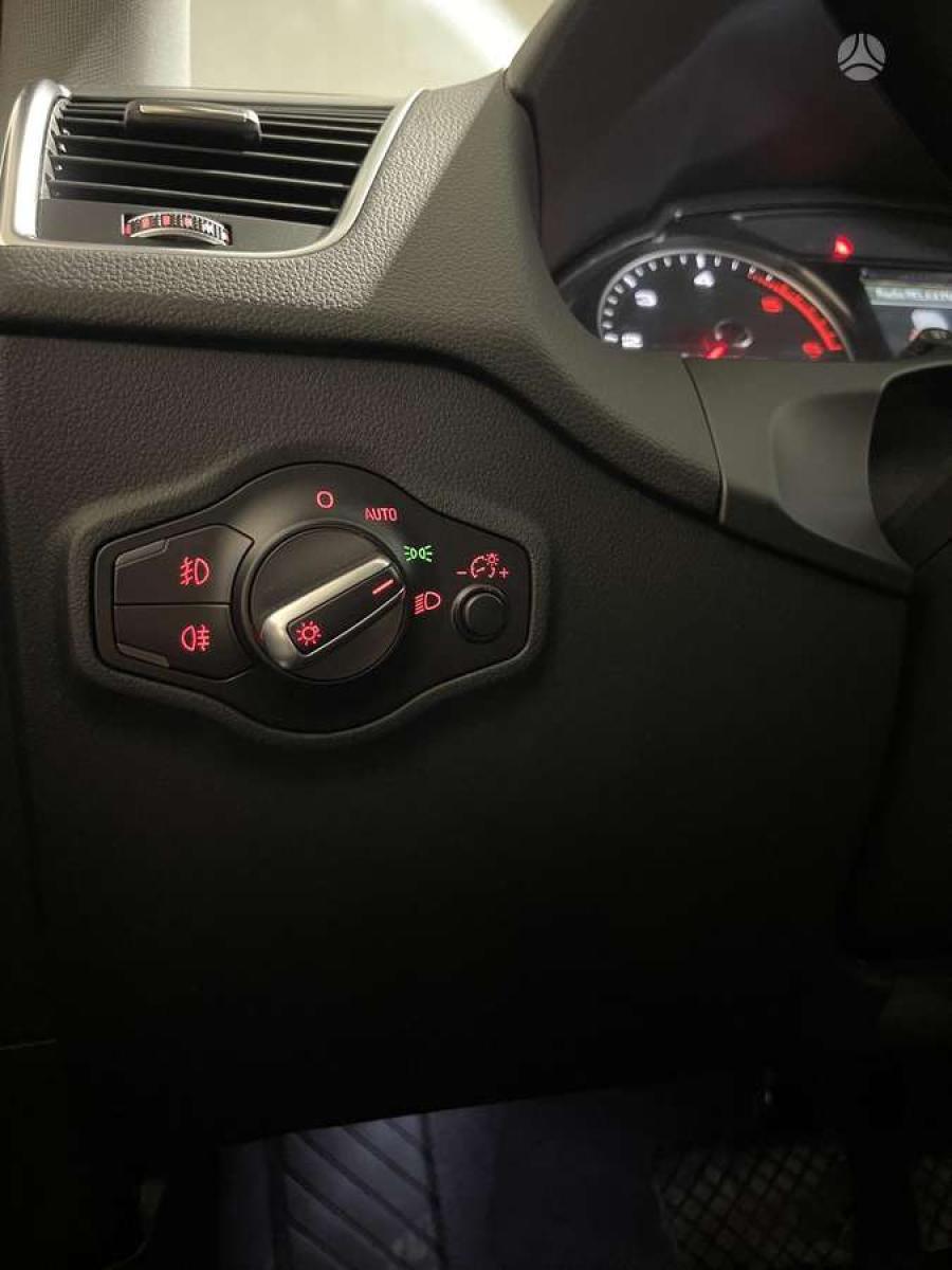 Pelēks Audi Q5 2014 Klaipėda, ar dzinēja tilpumu 1.97 L un nobraukumu 212 tūkst. km par 12999 €, foto 20 vietnē AUTOMOTO.COM.LV