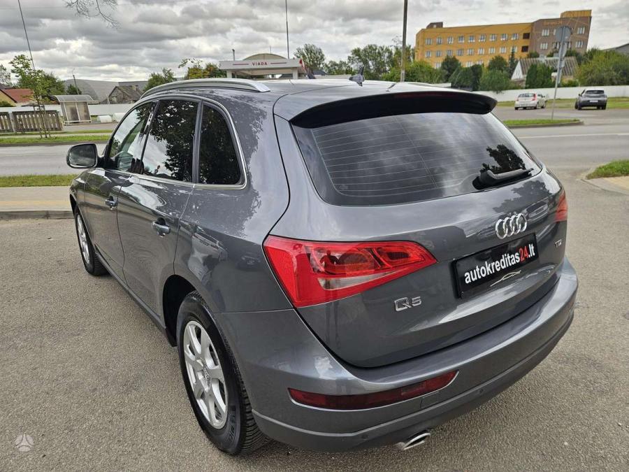 Pelēks Audi Q5 2014 Šauļi, ar dzinēja tilpumu 1.97 L un nobraukumu 268 tūkst. km par 11950 €, foto 8 vietnē AUTOMOTO.COM.LV