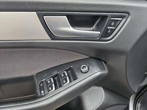 Pelēks Audi Q5 2014 Šauļi, ar dzinēja tilpumu 1.97 L un nobraukumu 268 tūkst. km par 11950 €, foto 31 vietnē AUTOMOTO.COM.LV