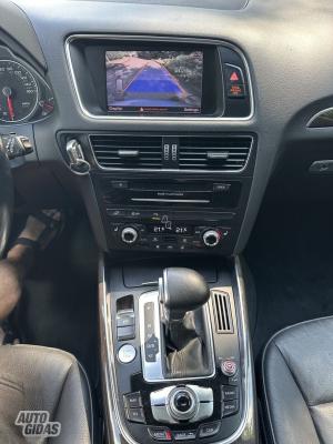 Grey Audi Q5 2014 in Vilnius, with an engine capacity of 2.00 L and mileage of 200 thousand km for 11299 €, photo 10 on AUTOMOTO.COM.LV