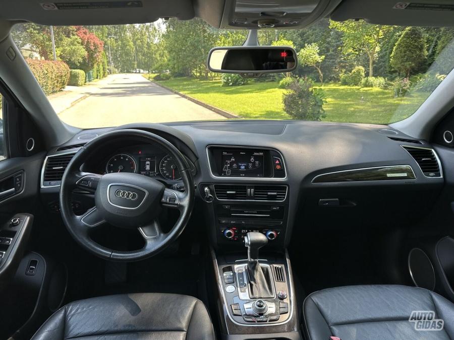 Grey Audi Q5 2014 in Vilnius, with an engine capacity of 2.00 L and mileage of 200 thousand km for 11299 €, photo 11 on AUTOMOTO.COM.LV