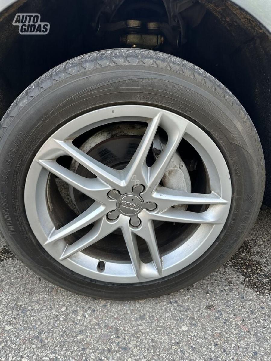 Grey Audi Q5 2014 in Vilnius, with an engine capacity of 2.00 L and mileage of 200 thousand km for 11299 €, photo 18 on AUTOMOTO.COM.LV