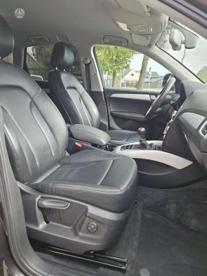 Pelēks Audi Q5 2014 Šauļi, ar dzinēja tilpumu 1.97 L un nobraukumu 228 tūkst. km par 11950 €, foto 15 vietnē AUTOMOTO.COM.LV