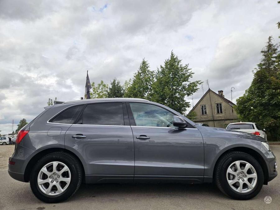 Grey Audi Q5 2014 in Siauliai, with an engine capacity of 1.97 L and mileage of 268 thousand km for 11450 €, photo 10 on AUTOMOTO.COM.LV