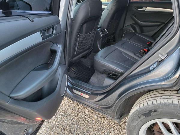 Audi Q5 2014 in Siauliai on AUTOMOTO.COM.LV Grey Audi Q5 2014 in Siauliai, with an engine capacity of 3.00 L and mileage of 184 thousand km for 12000 €, photo 7 on AUTOMOTO.COM.LV
