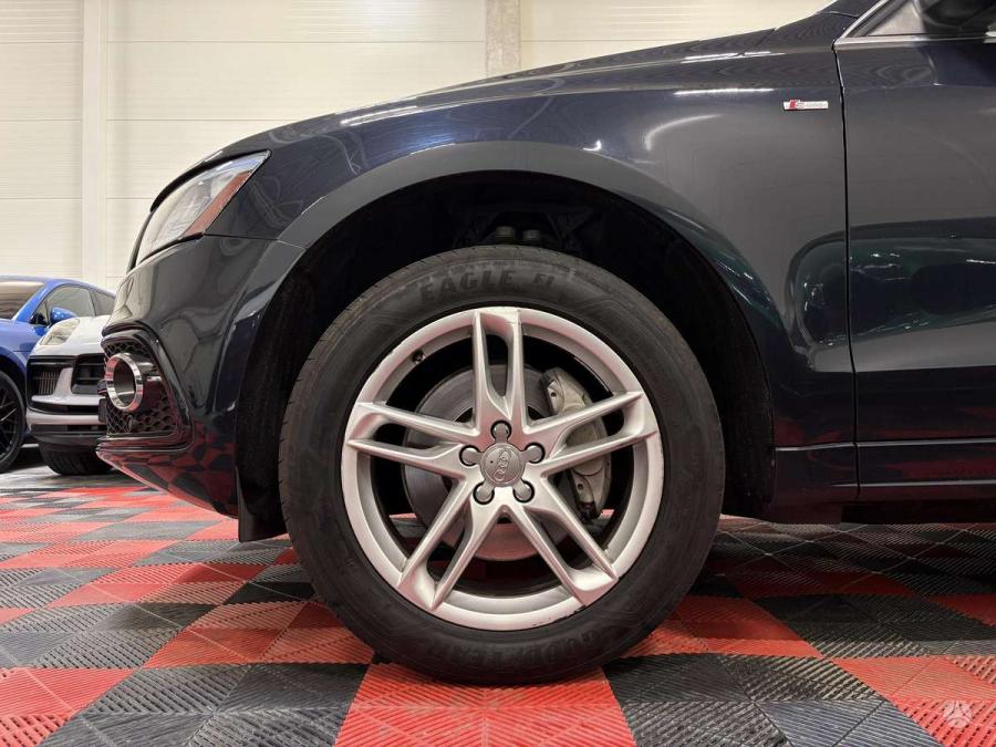 Pelēks Audi Q5 2014 Viļņa, ar dzinēja tilpumu 3.00 L un nobraukumu 237 tūkst. km par 9990 €, foto 10 vietnē AUTOMOTO.COM.LV