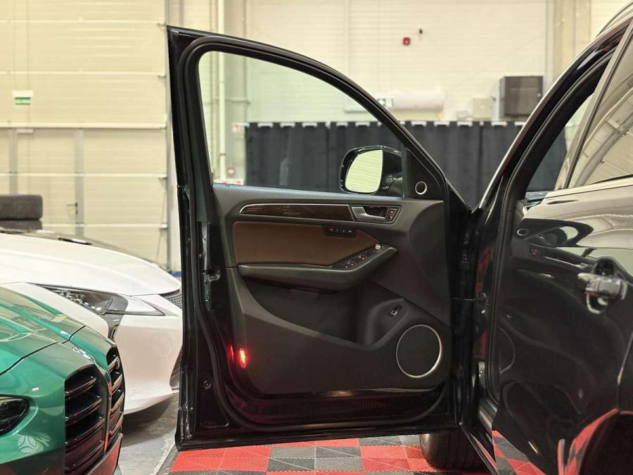 Pelēks Audi Q5 2014 Viļņa, ar dzinēja tilpumu 3.00 L un nobraukumu 237 tūkst. km par 9990 €, foto 13 vietnē AUTOMOTO.COM.LV