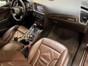 Pelēks Audi Q5 2014 Viļņa, ar dzinēja tilpumu 3.00 L un nobraukumu 237 tūkst. km par 9990 €, foto 17 vietnē AUTOMOTO.COM.LV