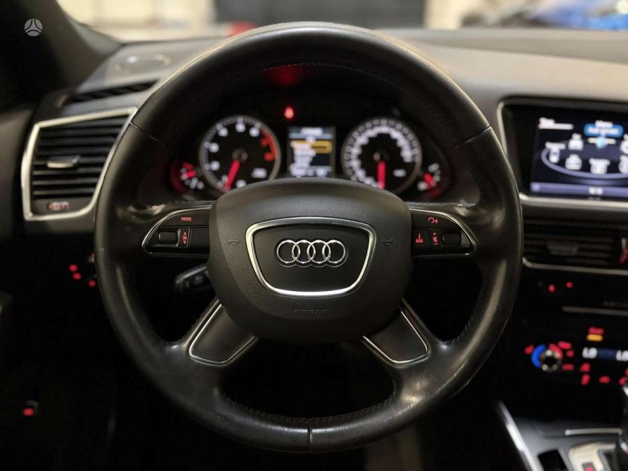Pelēks Audi Q5 2014 Viļņa, ar dzinēja tilpumu 3.00 L un nobraukumu 237 tūkst. km par 9990 €, foto 21 vietnē AUTOMOTO.COM.LV