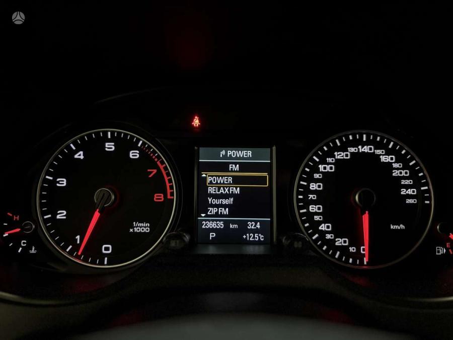Pelēks Audi Q5 2014 Viļņa, ar dzinēja tilpumu 3.00 L un nobraukumu 237 tūkst. km par 9990 €, foto 22 vietnē AUTOMOTO.COM.LV