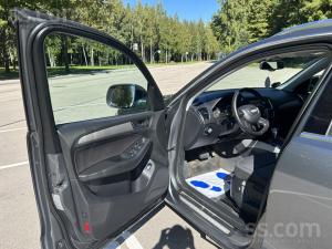 Pelēks Audi Q5 2014 Alūksne, ar dzinēja tilpumu 3.00 L un nobraukumu 0 tūkst. km par 10900 €, foto 17 vietnē AUTOMOTO.COM.LV