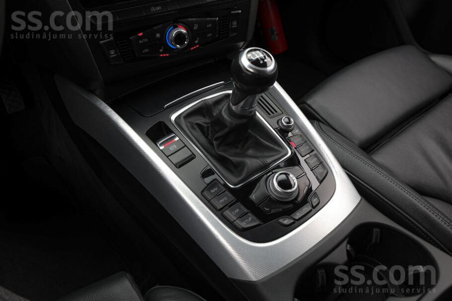 Pelēks Audi Q5 2014 Jelgava, ar dzinēja tilpumu 2.00 L un nobraukumu 0 tūkst. km par 12500 €, foto 18 vietnē AUTOMOTO.COM.LV