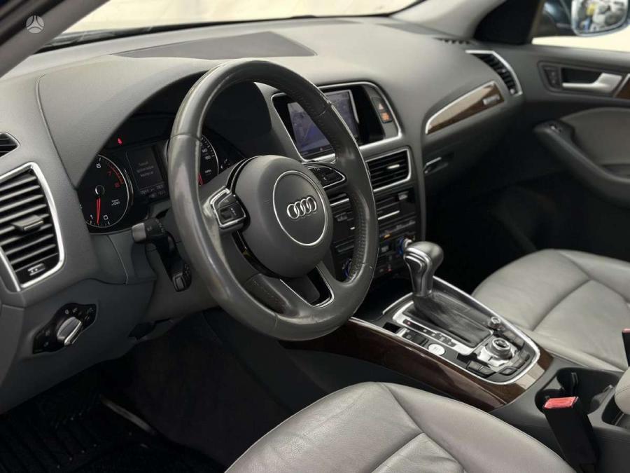 Pelēks Audi Q5 2015 Viļņa, ar dzinēja tilpumu 3.00 L un nobraukumu 196 tūkst. km par 14490 €, foto 8 vietnē AUTOMOTO.COM.LV