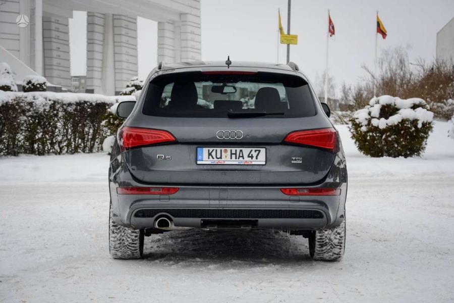 Pelēks Audi Q5 2015 Elektrėnai, ar dzinēja tilpumu 2.00 L un nobraukumu 266 tūkst. km par 13450 €, foto 6 vietnē AUTOMOTO.COM.LV