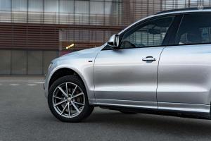 Grey Audi Q5 2015 in Klaipeda, with an engine capacity of 3.00 L and mileage of 149 thousand km for 14999 €, photo 16 on AUTOMOTO.COM.LV
