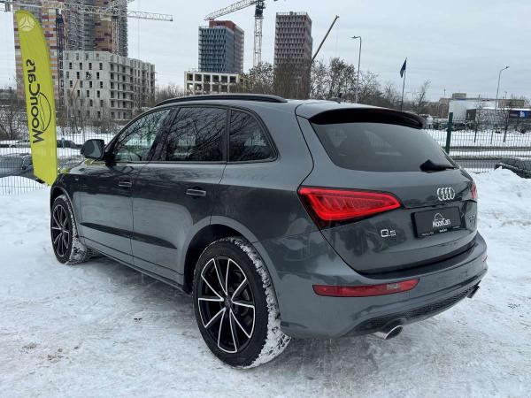 Grey Audi Q5 2015 in Vilnius, with an engine capacity of 2.97 L and mileage of 173 thousand km for 12500 €, photo 7 on AUTOMOTO.COM.LV
