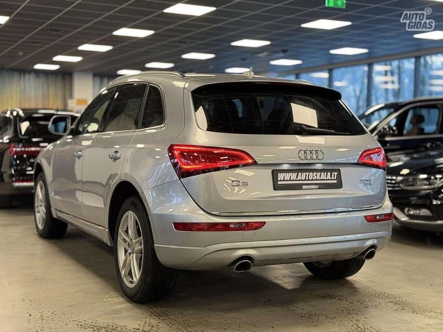 Grey Audi Q5 2015 in Klaipeda, with an engine capacity of 2.00 L and mileage of 153 thousand km for 14950 €, photo 4 on AUTOMOTO.COM.LV