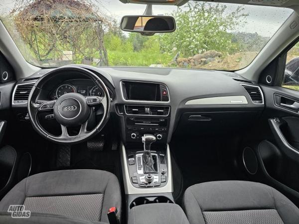 Grey Audi Q5 2015 in Prienai, with an engine capacity of 3.00 L and mileage of 260 thousand km for 10250 €, photo 10 on AUTOMOTO.COM.LV