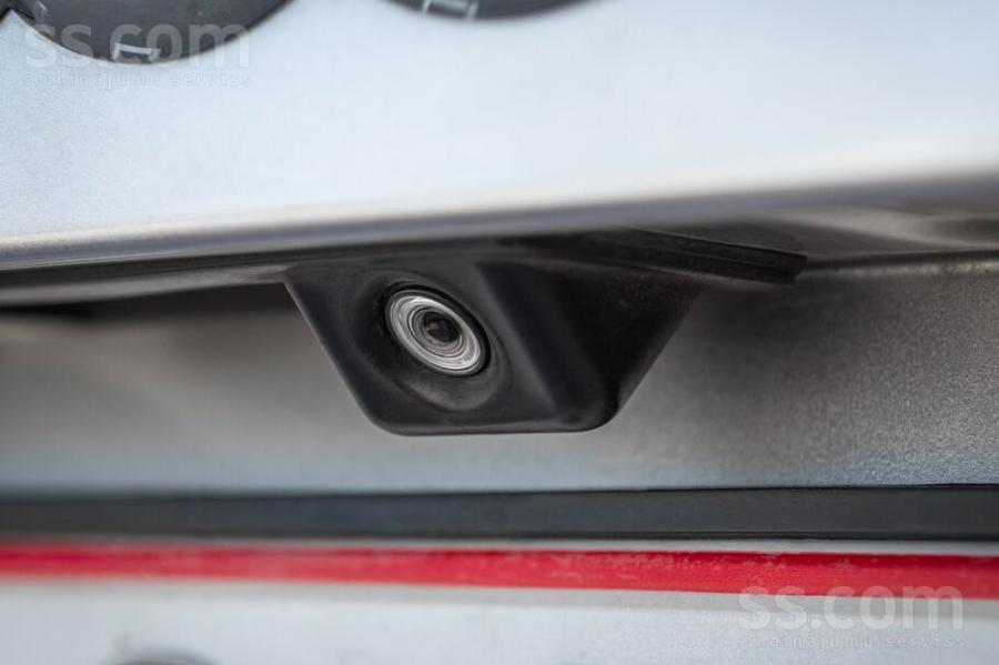 Pelēks Audi Q5 2015 Rīga, ar dzinēja tilpumu 2.00 L un nobraukumu 160 tūkst. km par 15750 €, foto 9 vietnē AUTOMOTO.COM.LV
