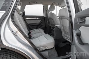 Pelēks Audi Q5 2015 Rīga, ar dzinēja tilpumu 2.00 L un nobraukumu 160 tūkst. km par 15750 €, foto 14 vietnē AUTOMOTO.COM.LV